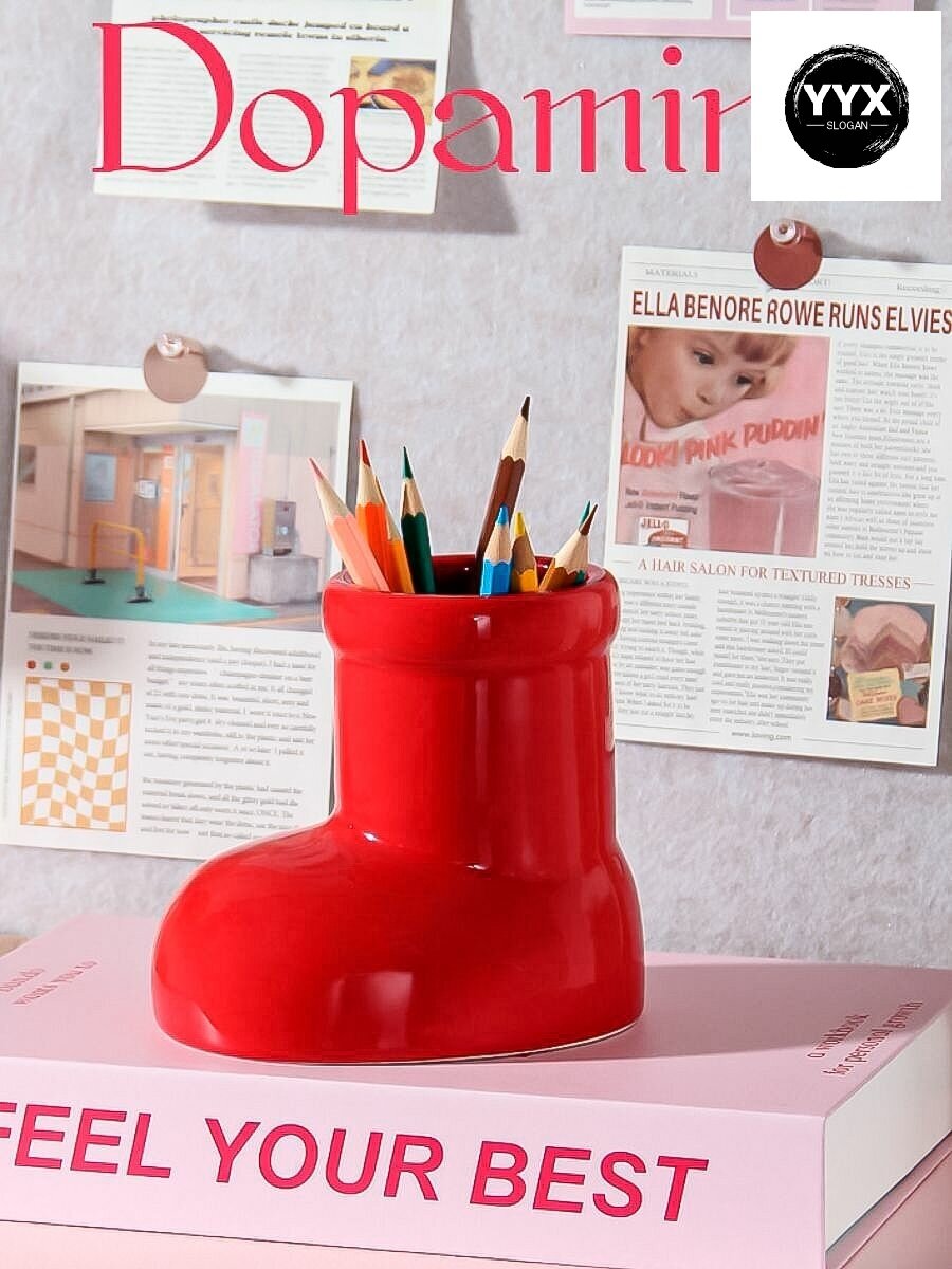 Декоративная ваза Big red boot, для цветов и сухоцветов, ваза в форме ботинка Astro Boy