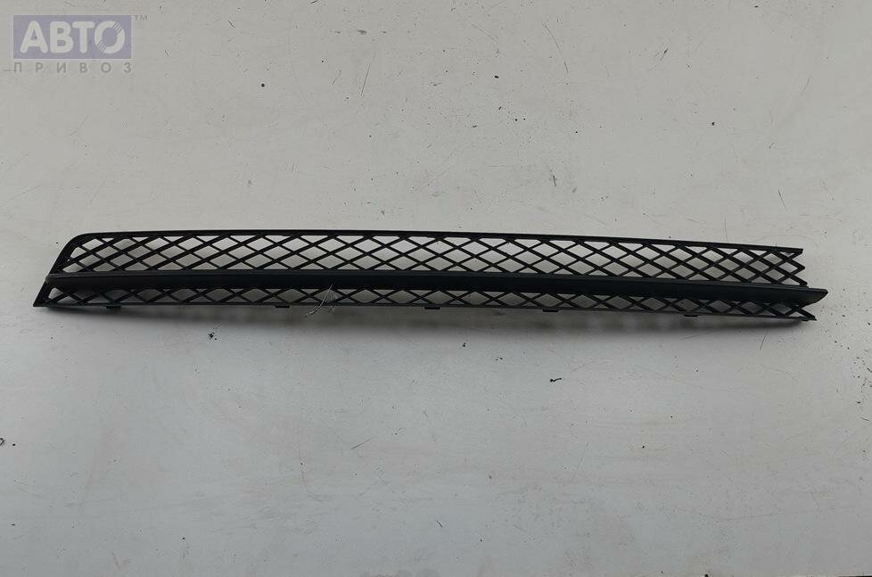 Решетка (заглушка) в бампер Ford Galaxy (2000-2006)