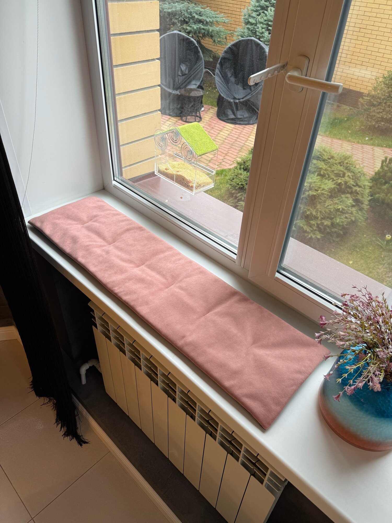 Лежанка 30*70 для кошек, собак на подоконник, пол. Антискользящая.