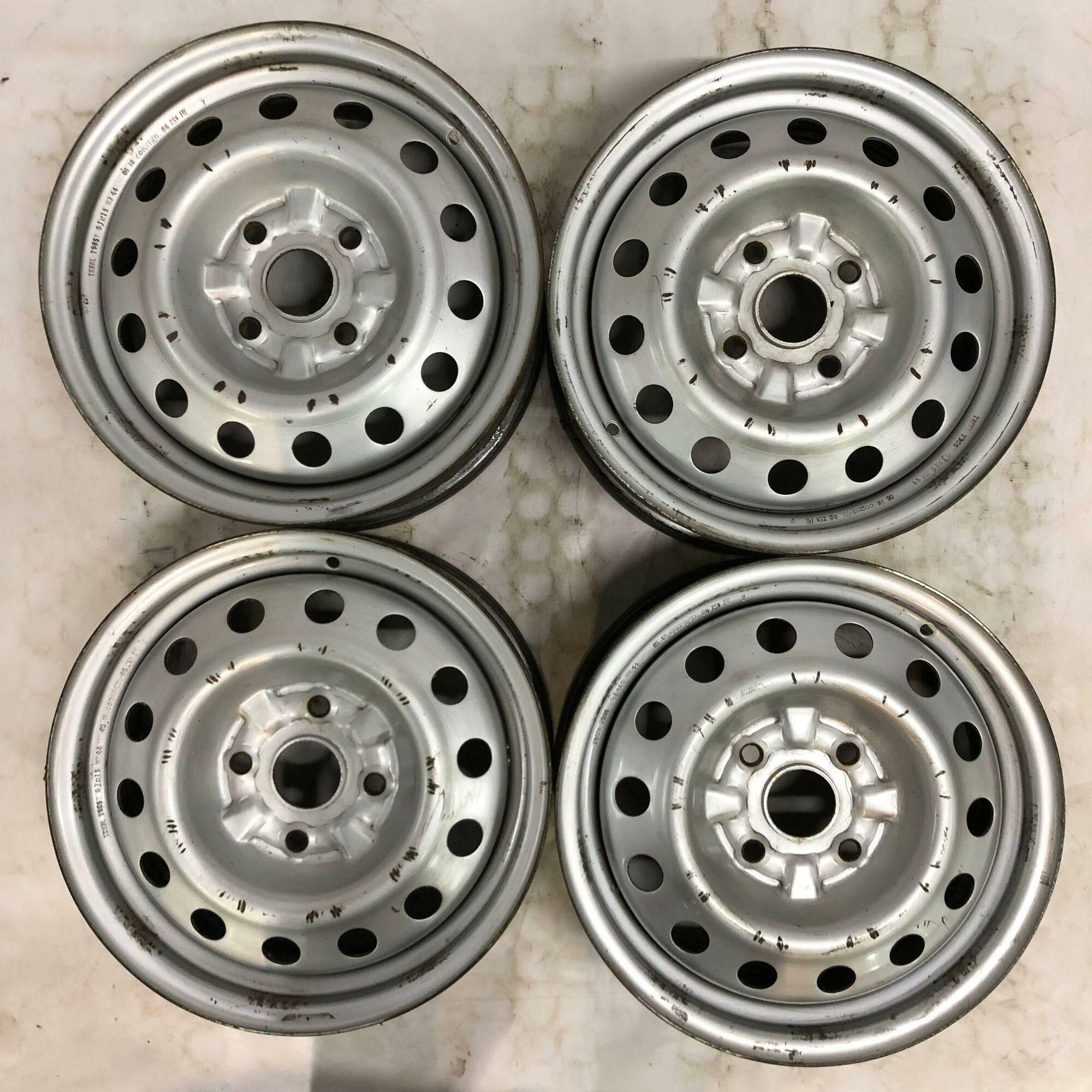 Колесные диски Штампованные 15x6 PCD 4x114.3 D56.6 ET44 (Реплика)