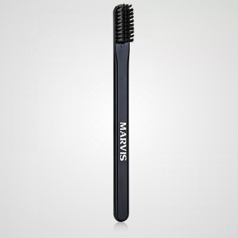 Зубная щетка c нейлоновой щетиной средней жесткости MARVIS toothbrush medium Зубная щетка 1 шт