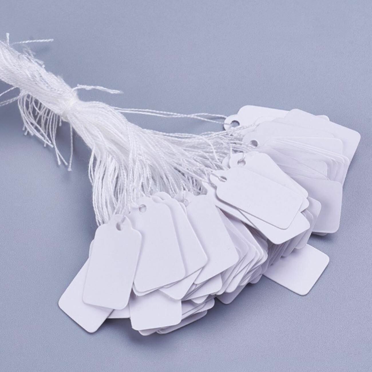 500 минибирочек-ценников 13х23 мм белых прямоугольных без рисунка со шнурочком