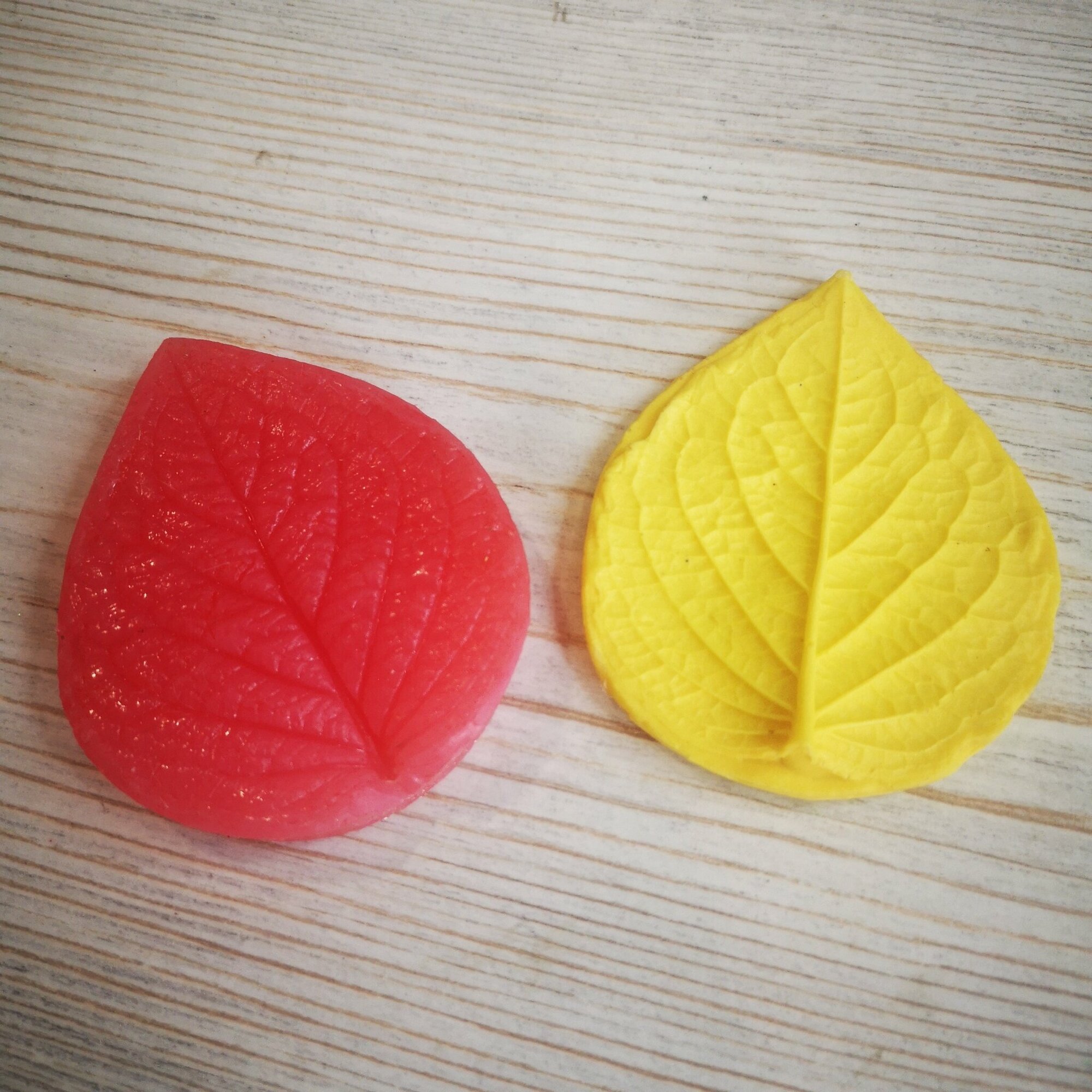 Силиконовый Вайнер + Молд для творчества "Лист универсальный" 8х6,5см