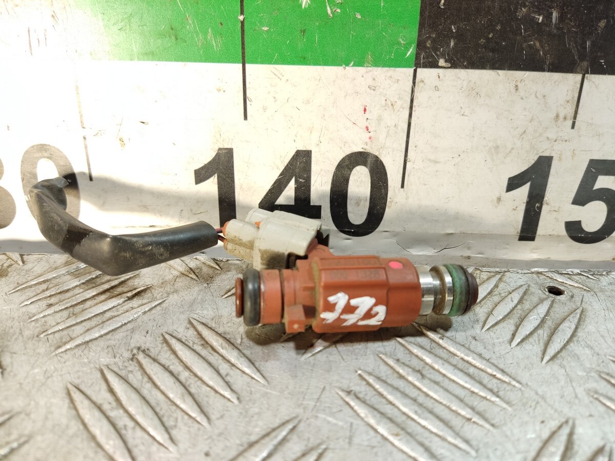 Форсунка двигателя NISSAN Maxima a33 FBJB100