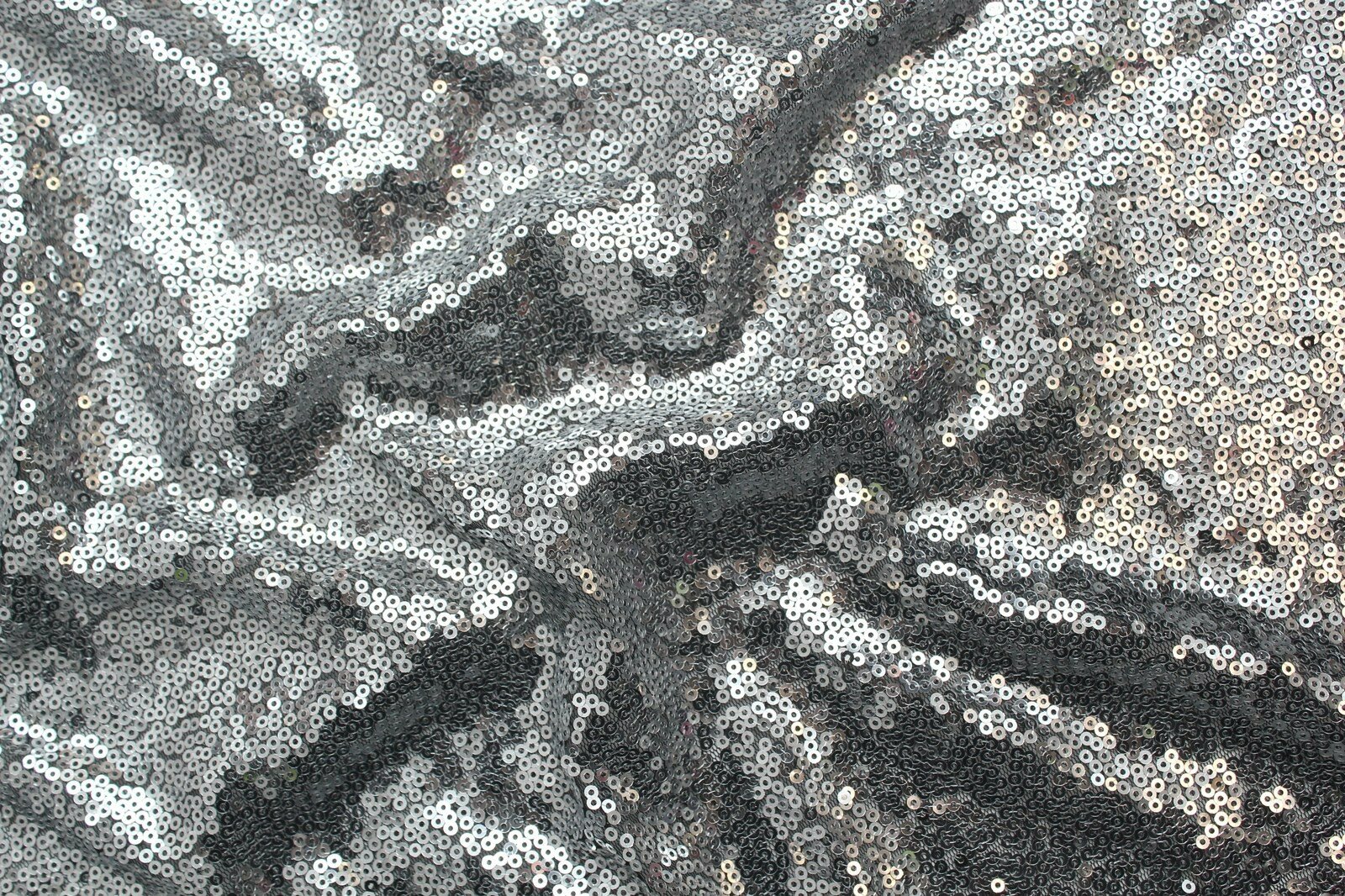 Ткань Пайетки на мягком фатине стрейч зеркальный глянец, ш122см, 0,5 м