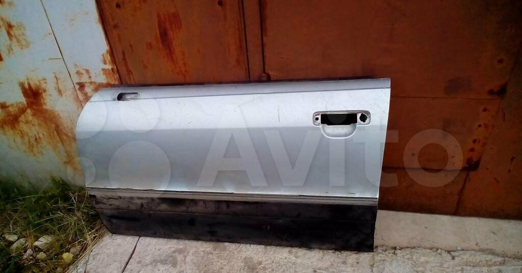 Дверь передняя левая Audi 80 B4 1993 8A0831051E