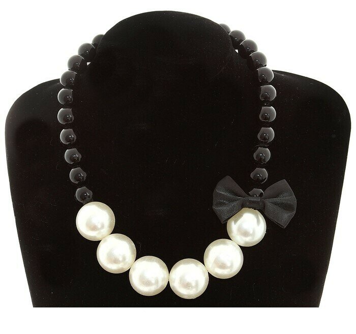 Колье, пластик