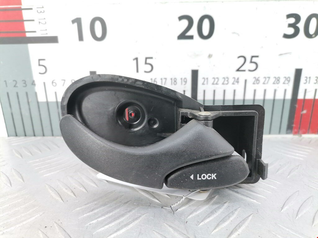 Ручка двери внутренняя передняя правая Ford Focus 1 XS41A22600AK арт. 1970249