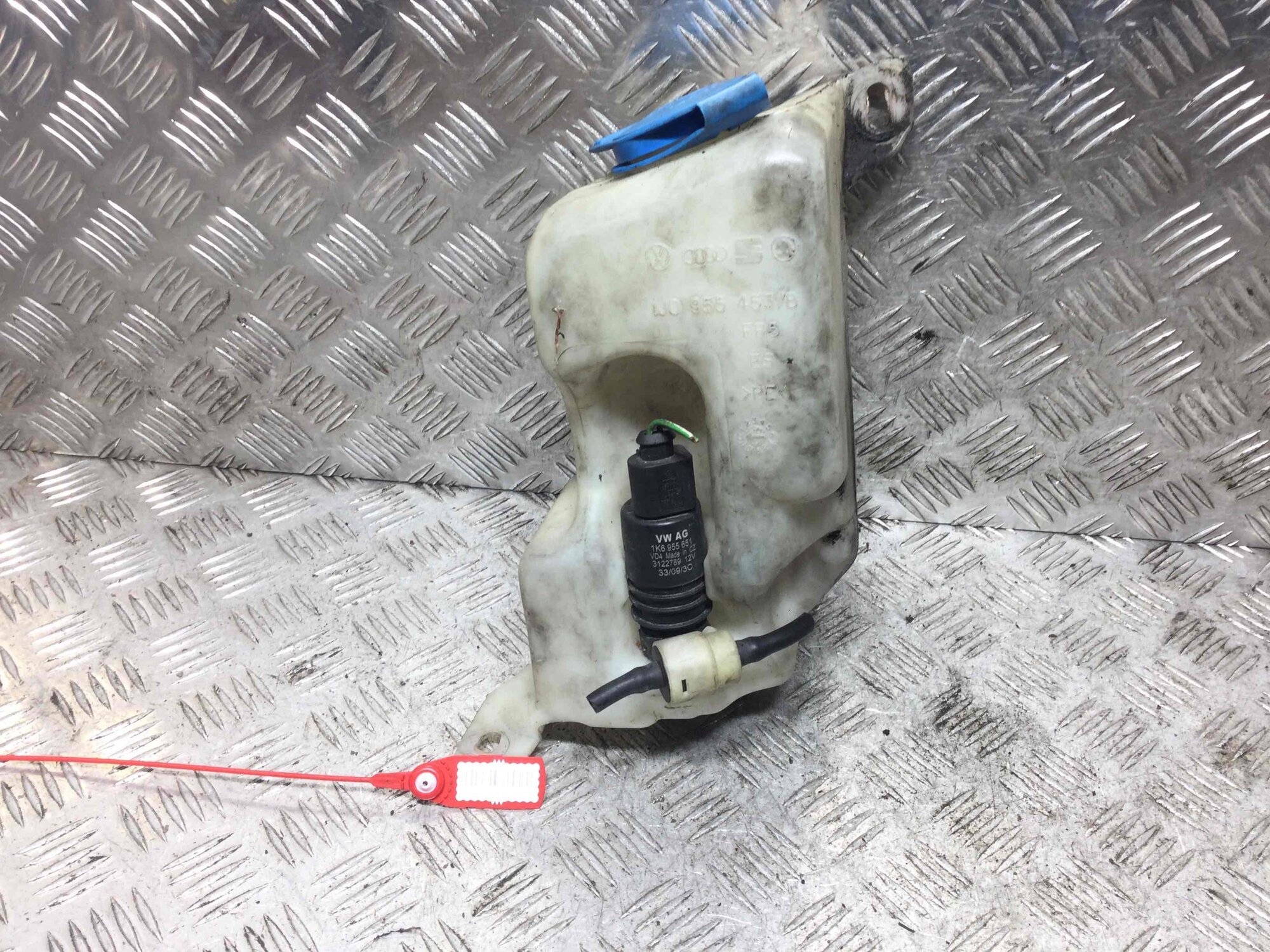 Б/У Бачок омывателя Audi A3 8L (1996-2000) 1999 г.