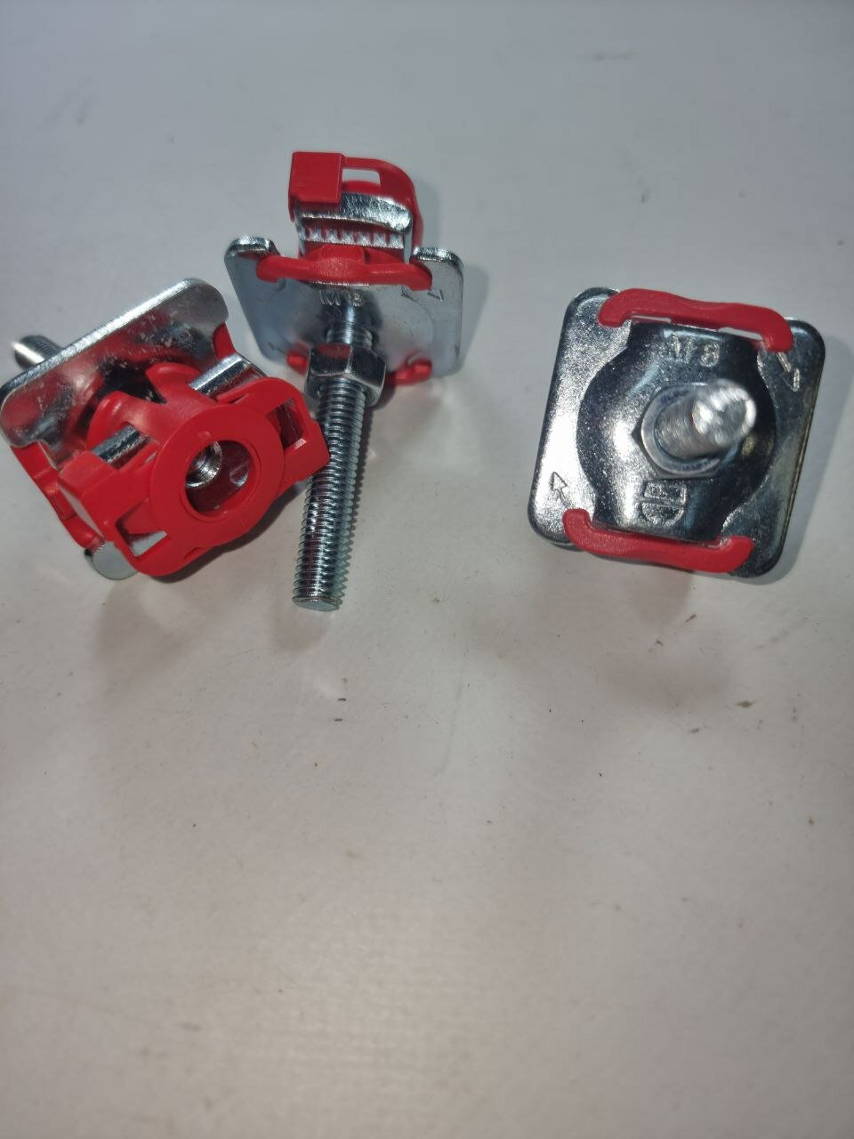 Зажим для проводов (соединитель для заземления) красный М 8*60 ( 1уп-4 шт) Wurth, Германия