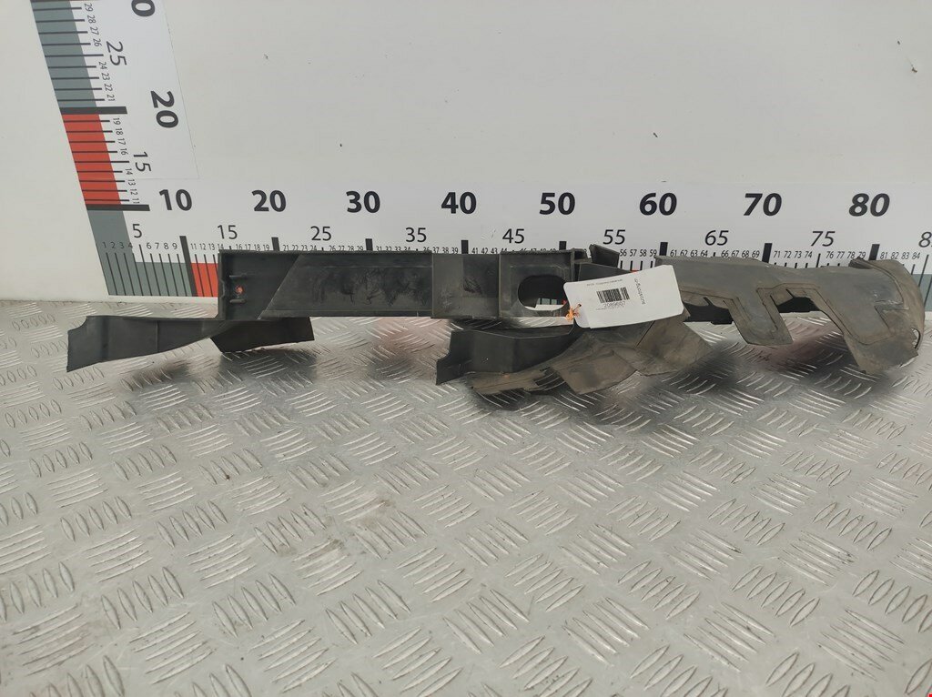 Воздуховод (наружный) Volkswagen Passat 5 GP 3B0121284E арт. 2089607