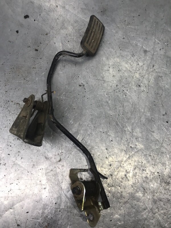 Педаль газа Chery Tiggo T11 4G64 2005-2013 T111108010BA