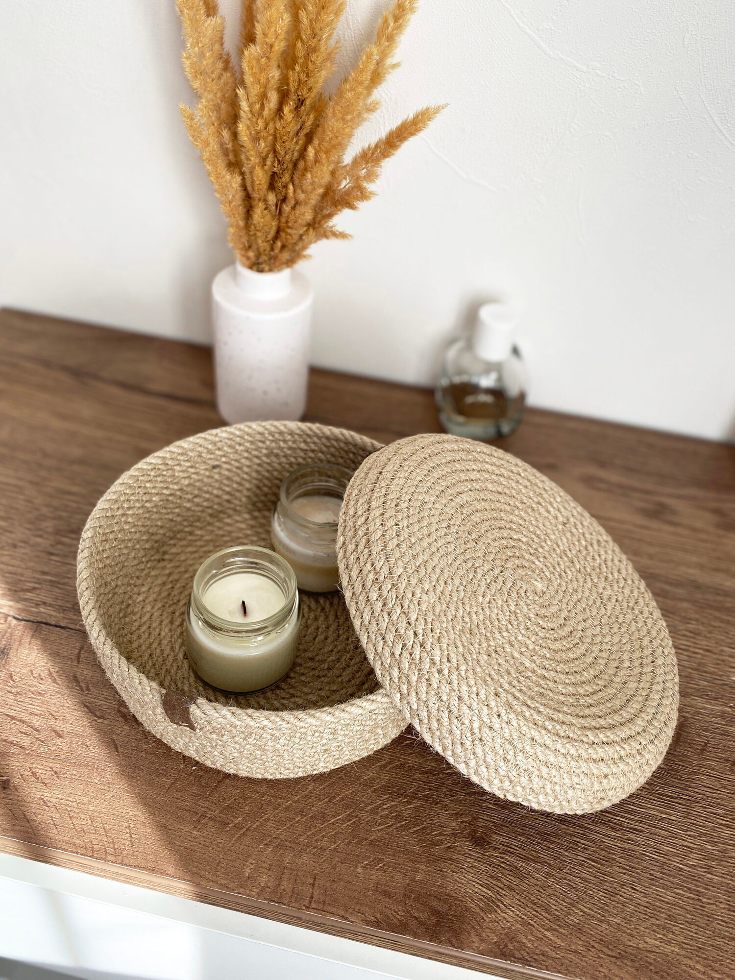 Корзина для хранения плетеная из джута с крышкой, круглая, 20х8 см