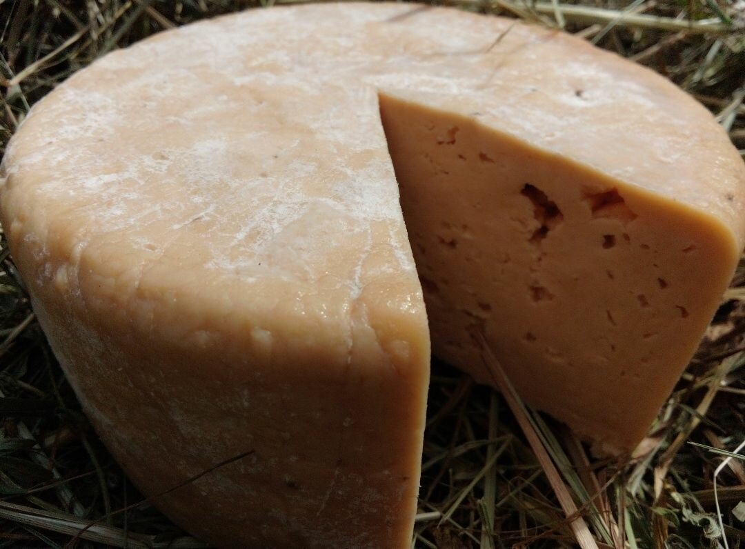 Сыр *Топленое молоко* в вакуумной упаковке 1кг.