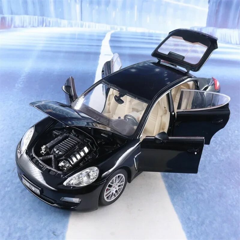 Модель автомобиля Porsche Panamera коллекционная металлическая игрушка масштаб 1:18