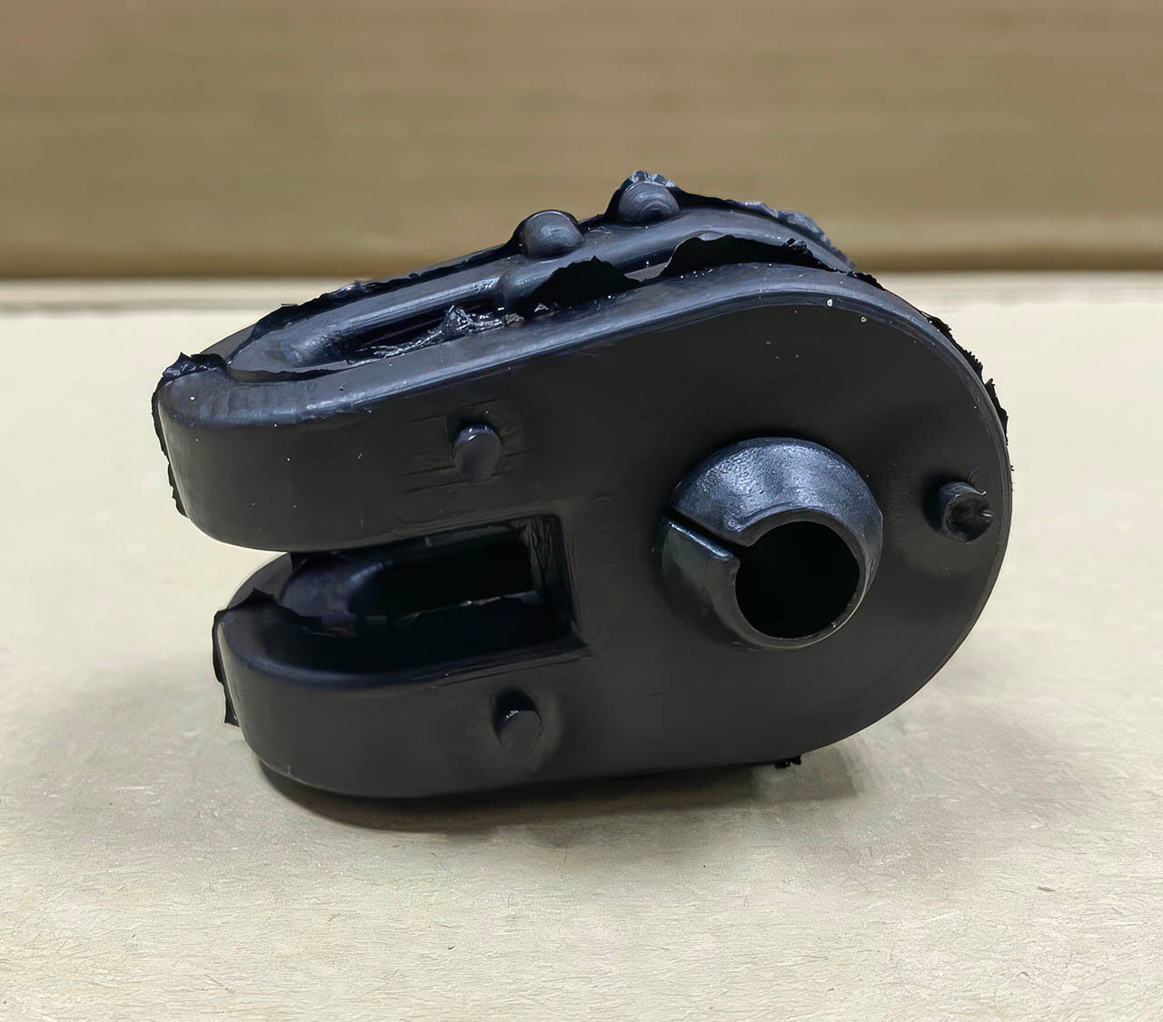 Крепеж глушителя Renault Laguna (FA1)