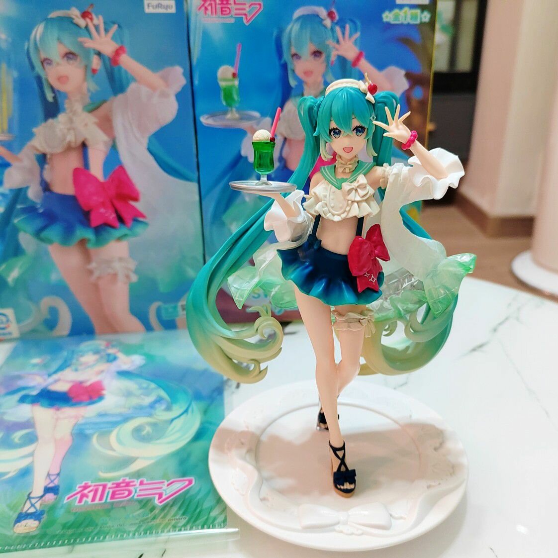 Аниме-фигурка Hatsune Miku Dark/Light Tenitol