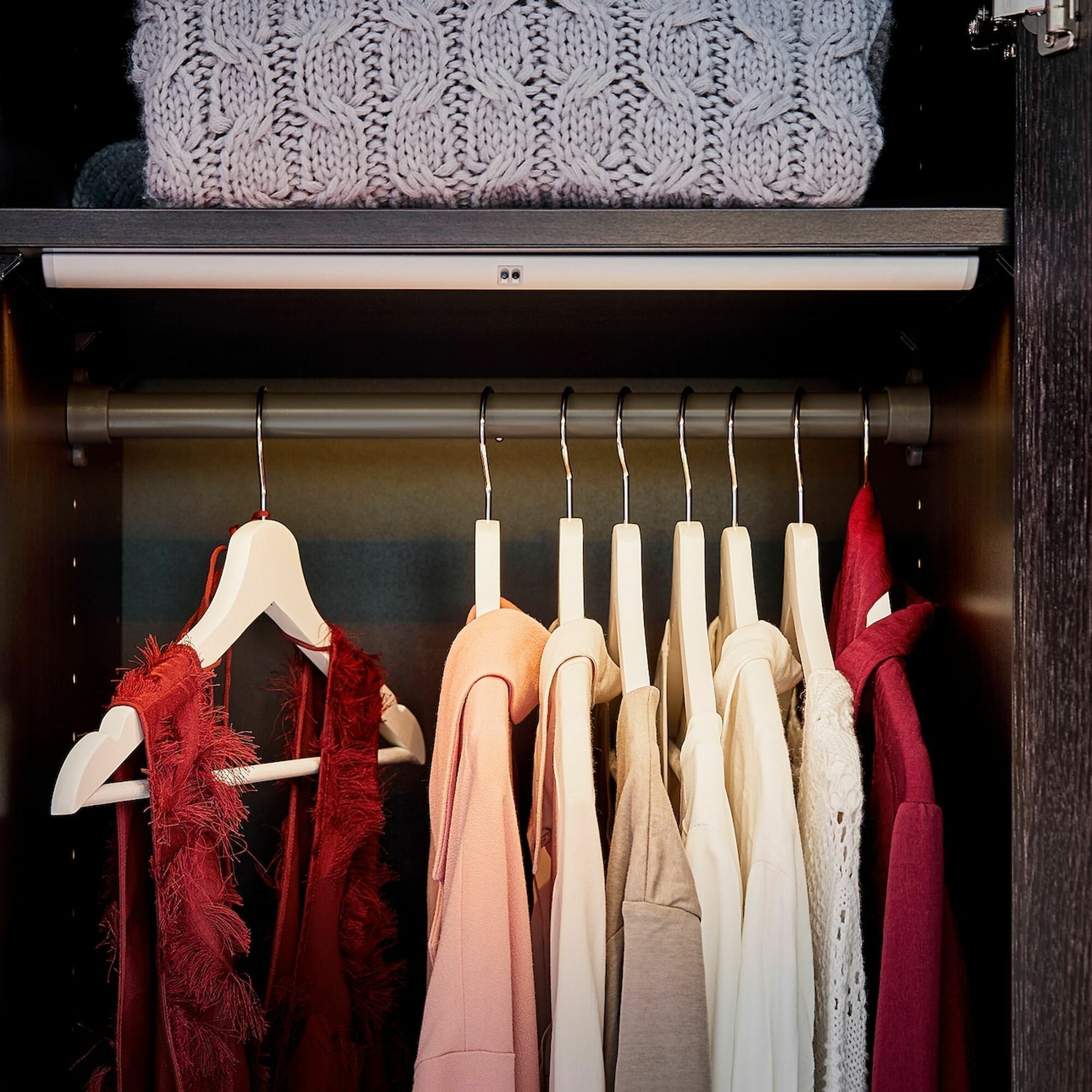 Штанга в шкаф шириной 100 см глянцевый темно-серый