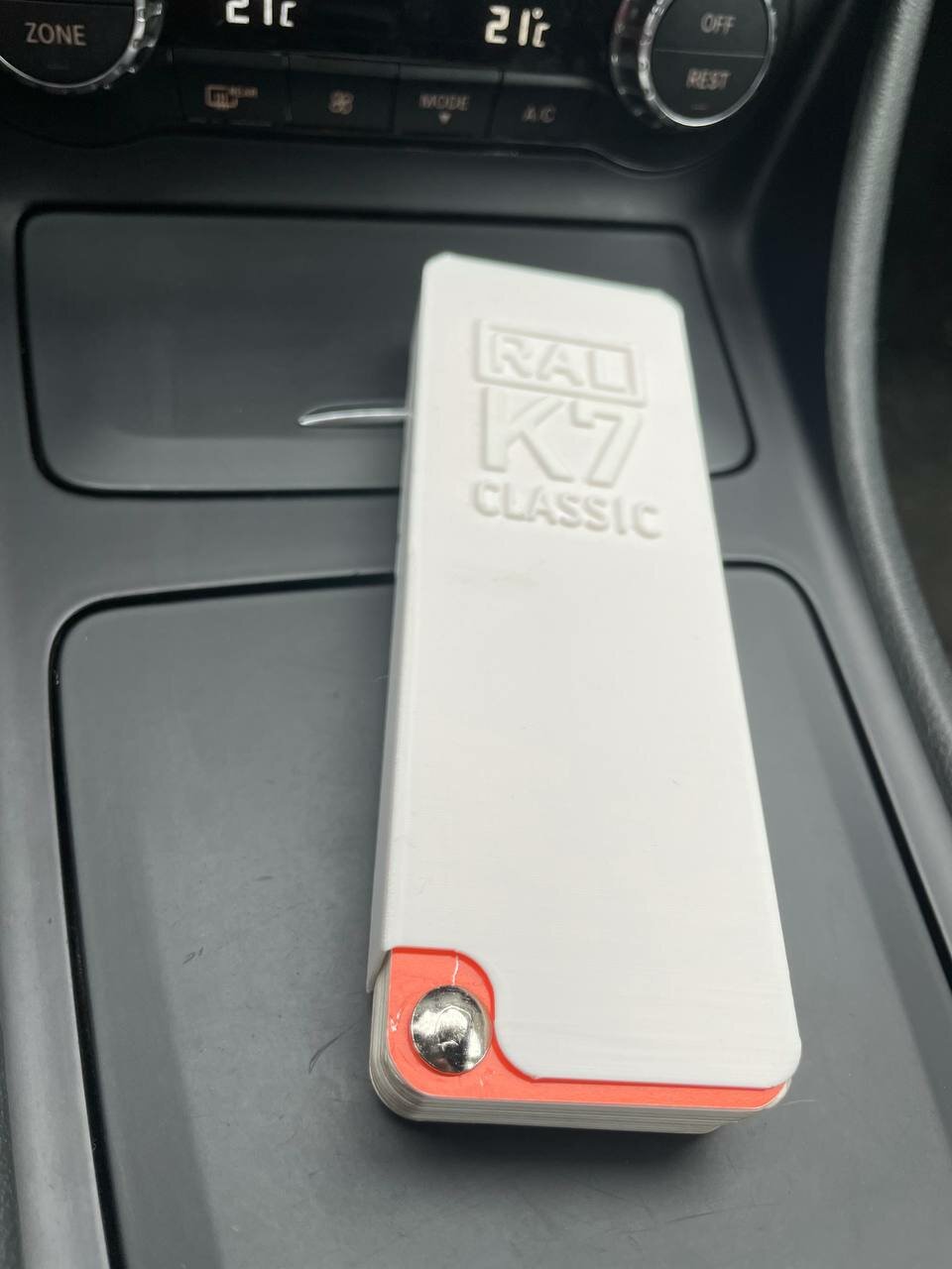 Чехол для каталога цветов по системе RAL classic К7