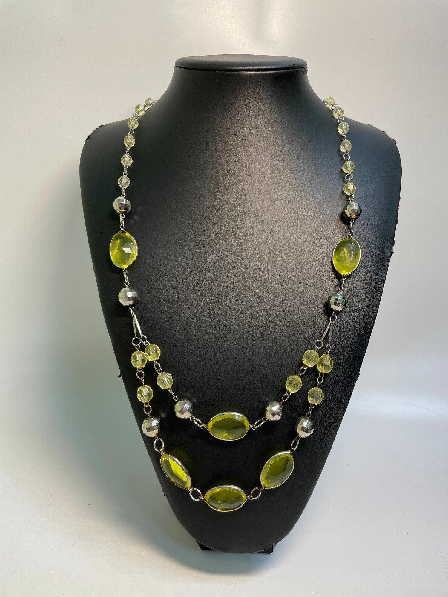 Винтажные бусы стекло, времен СССР, длина 74 см.