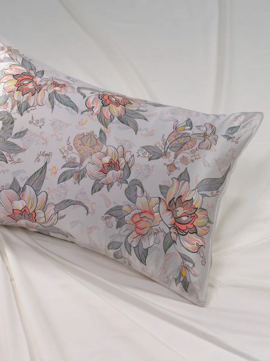 Наволочка Mollen Сказки. Лазоревый цветок в жемчужно-белом, шелк и сатин