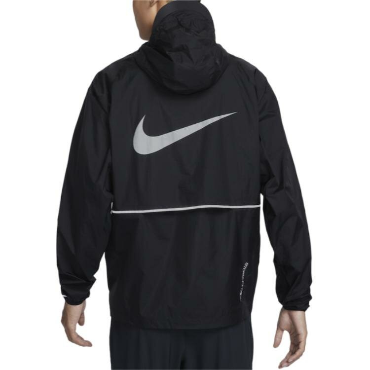 Куртка NIKE, размер S — фото 1