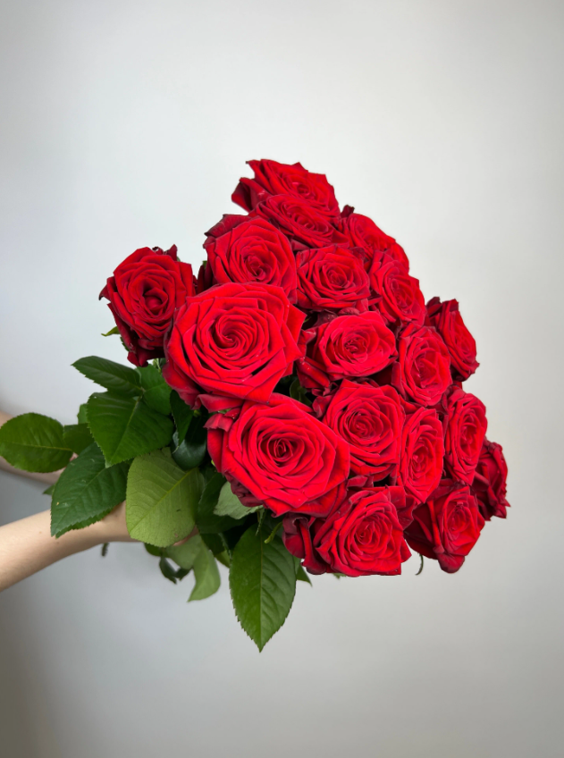 Букет розы Red Naomi 19 штук
