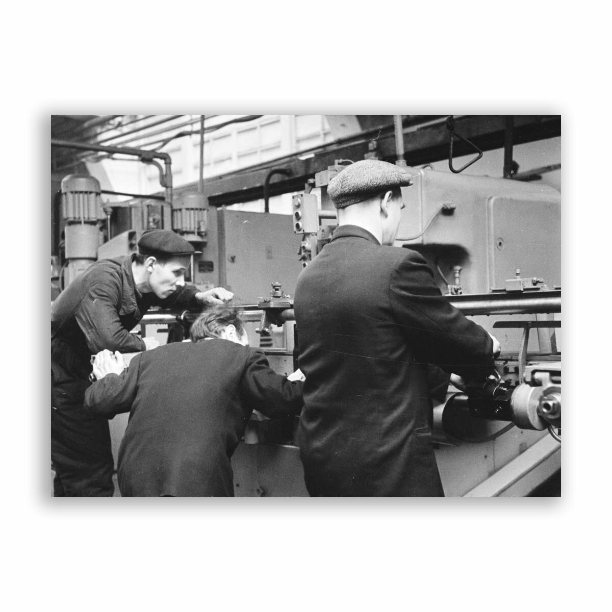 Советский постер, плакат на бумаге / Советские рабочие / Размер 30 x 40 см