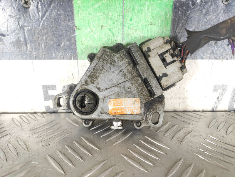 Селектор АКПП TOYOTA Camry v10 8454020200