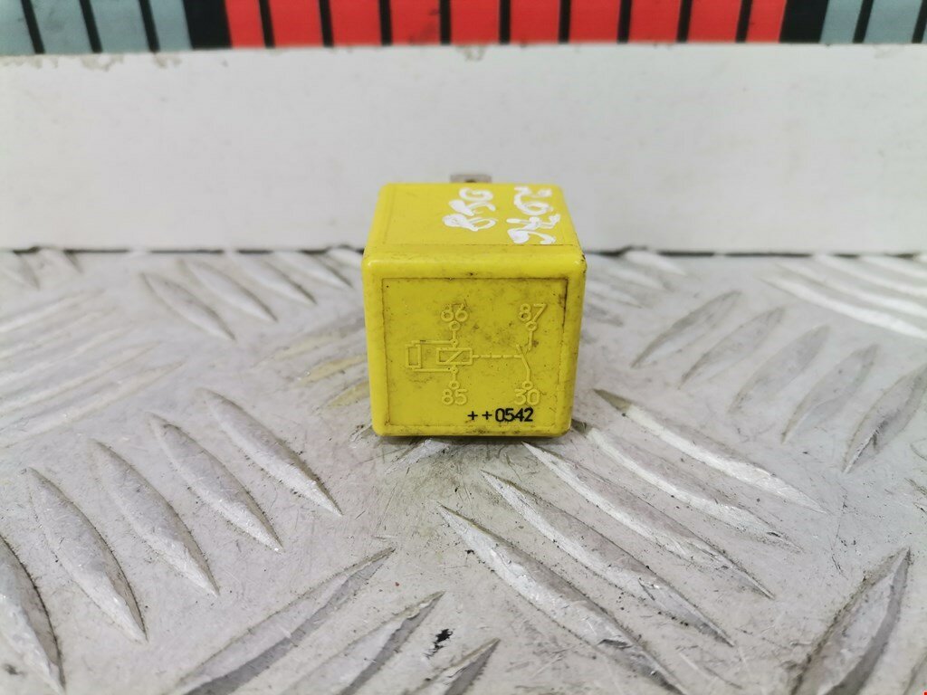 Реле Land Rover Range Rover 3 YWB10012 арт. 2076088