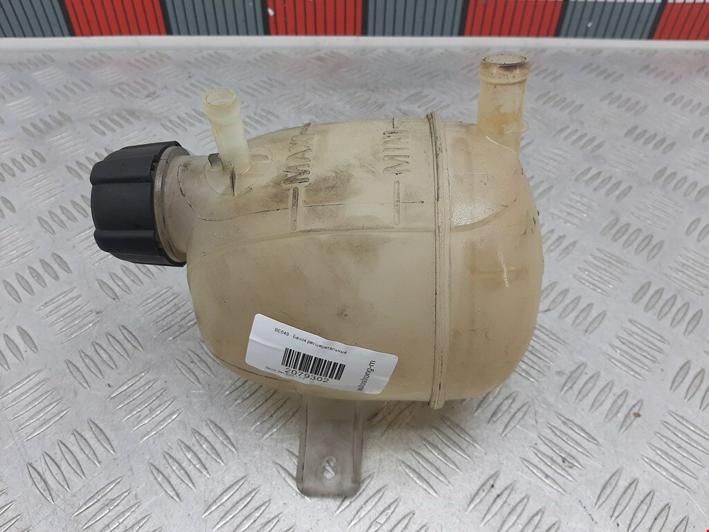 Бачок расширительный Renault Sandero 1 7701470460 арт. 2079302