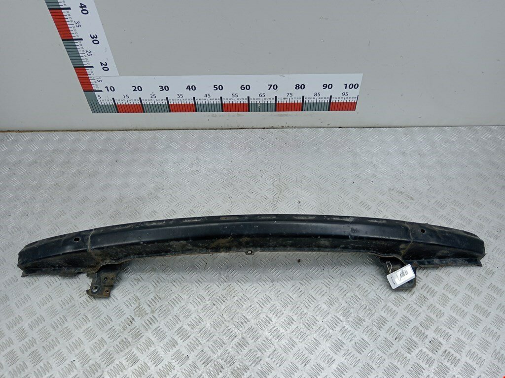 Усилитель бампера передний Volkswagen Golf 4 1J0805551E арт. 2062358
