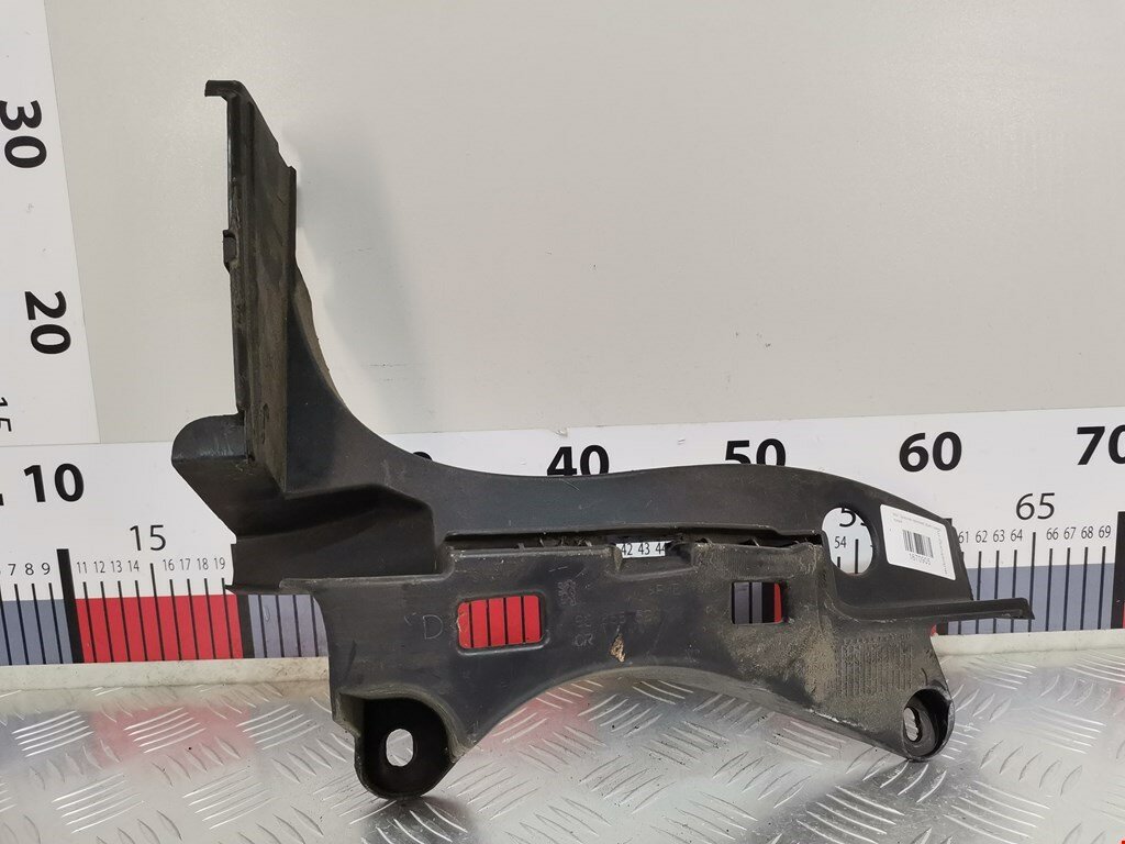 Кронштейн (крепление) заднего бампера правый Peugeot 3008 9685552477 арт. 1670905