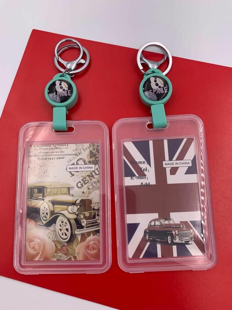 Бейдж на рулетке 003мятадва Для проездных , школьных карт, для банковских карт. Для пропусков и магнитных карт.