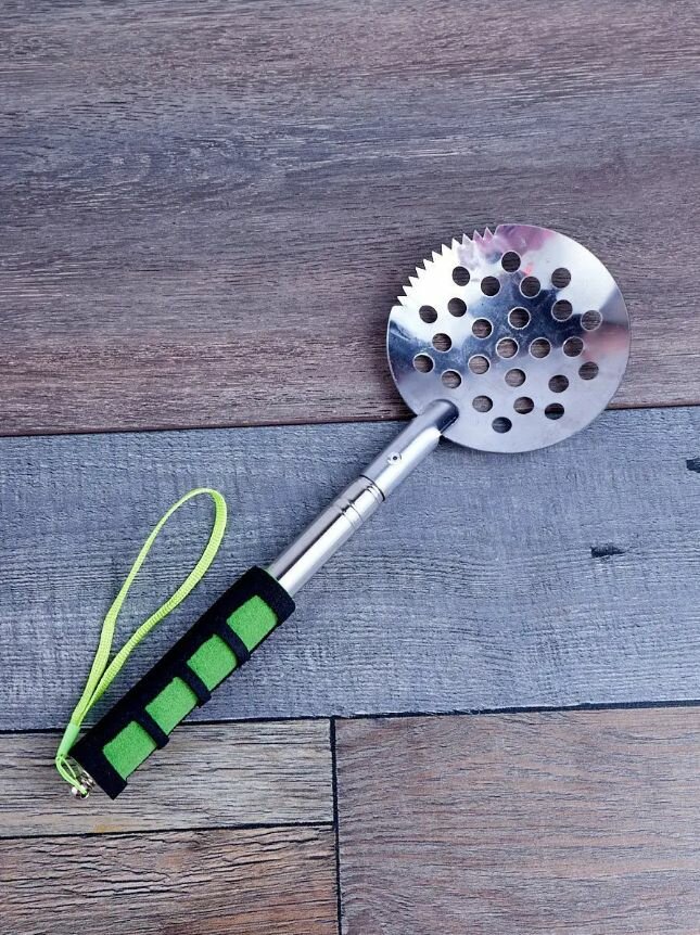 Черпак рыболовный телескопический Blue Magic / Шумовка для зимней рыбалки с неопреновой рукоятью 70 см