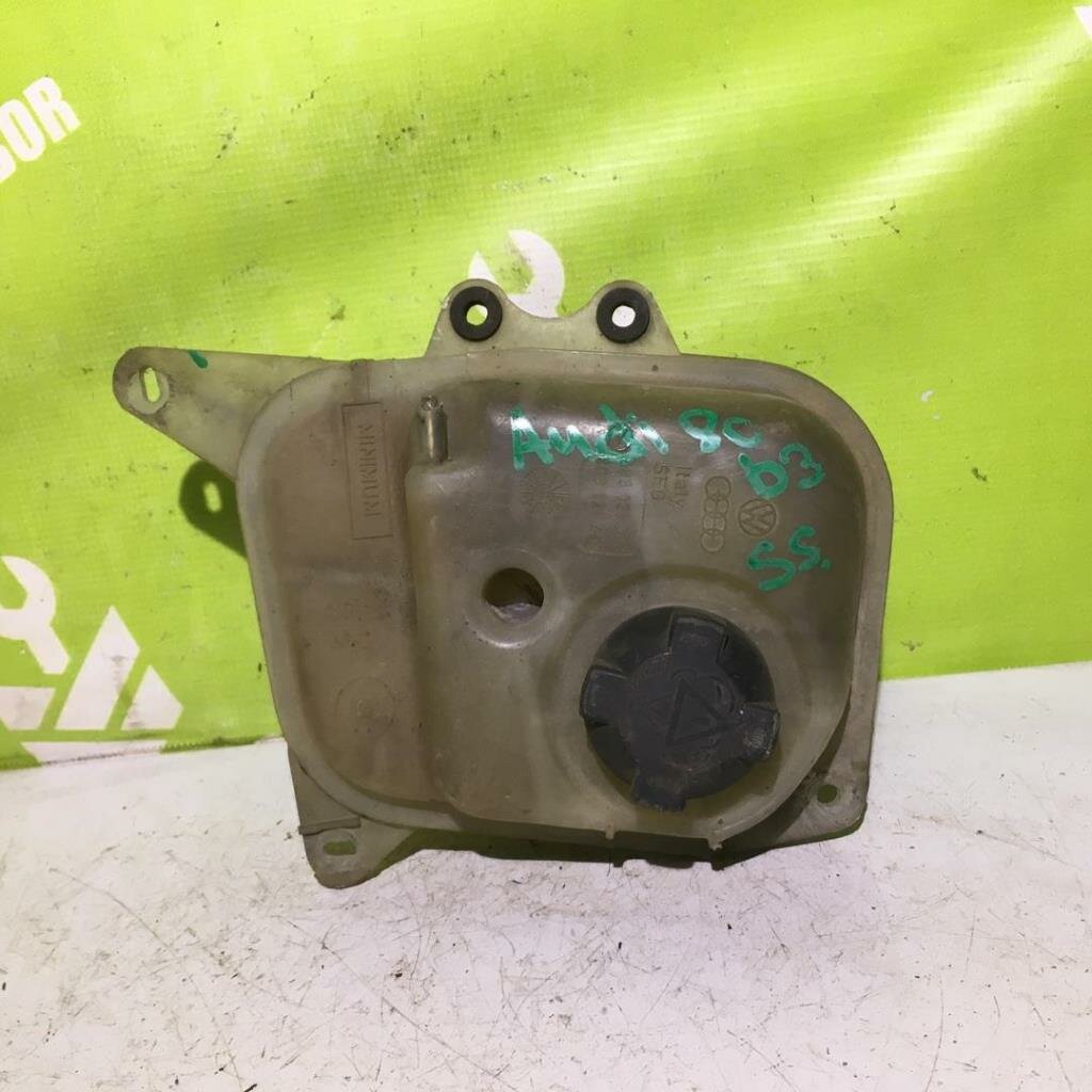 Бачок расширительный Audi 80 B2 80-86