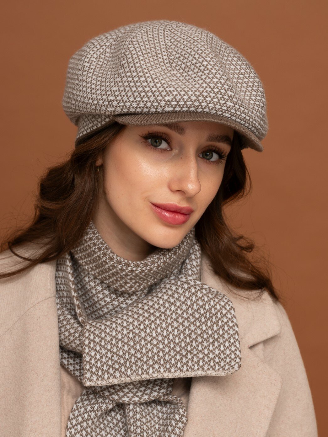 Кепка для женщин