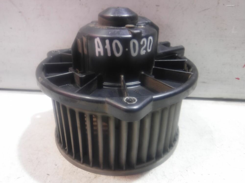 Моторчик отопителя Toyota Corsa