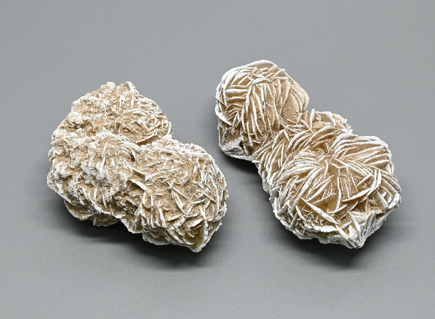 Кристалл роза пустыни 80*56*38мм, 130-139г .