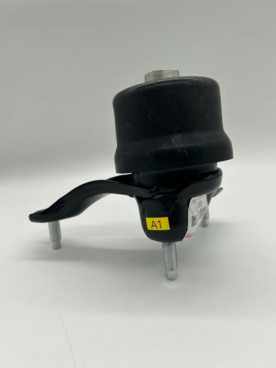 Подушка двигателя Toyota 1236220070