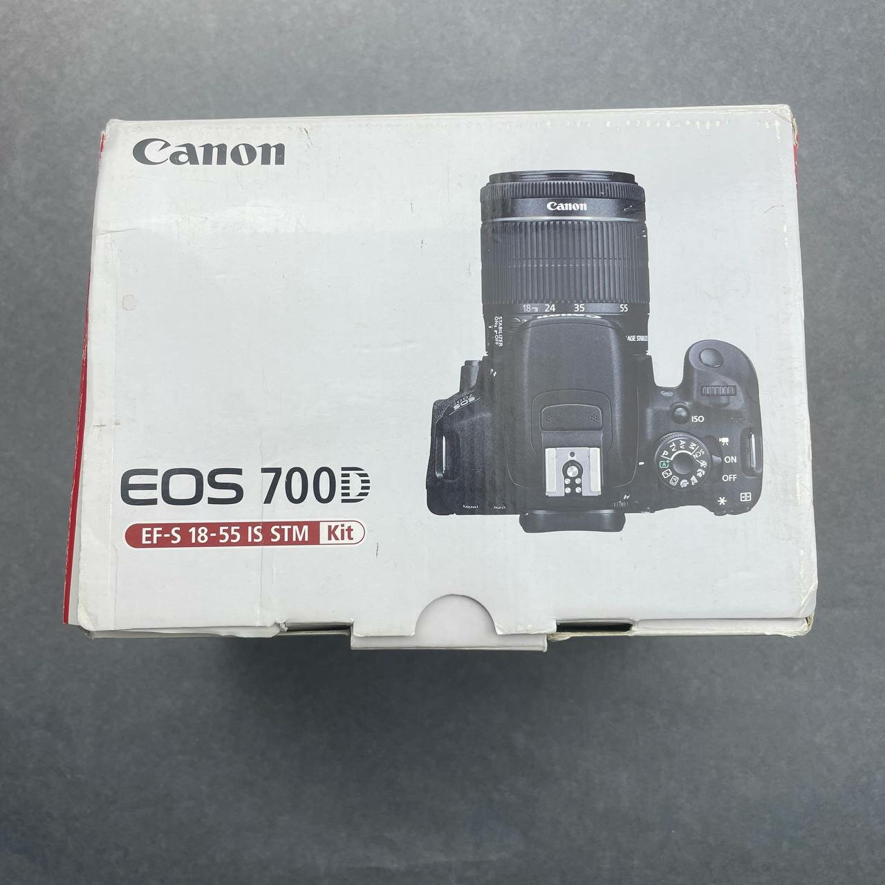 Зеркальный фотоаппарат Canon EOS 700D Kit 18-55mm STM