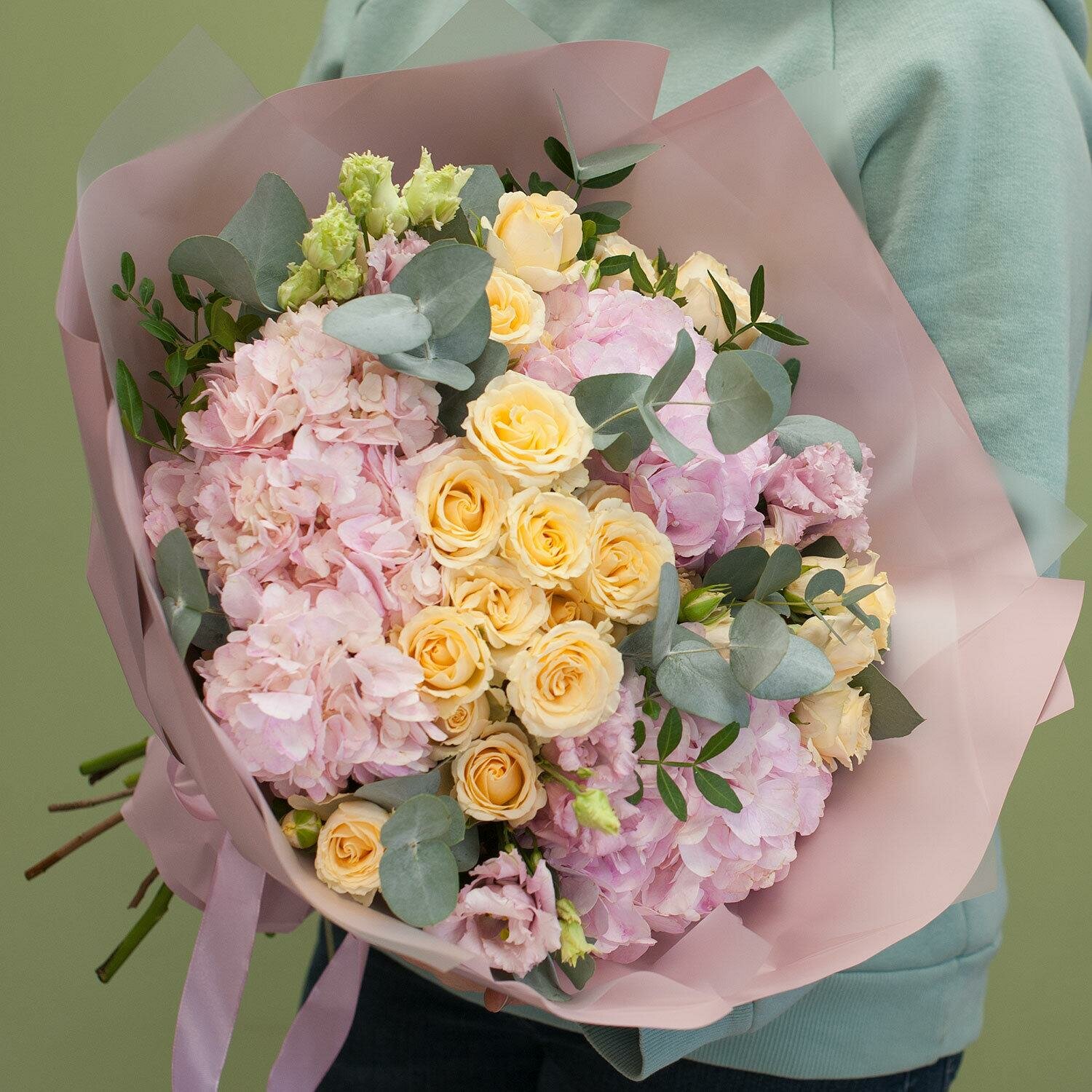 Букет цветов Charlotte "Фея", 11 цветов, высота букета 50 см, розовый