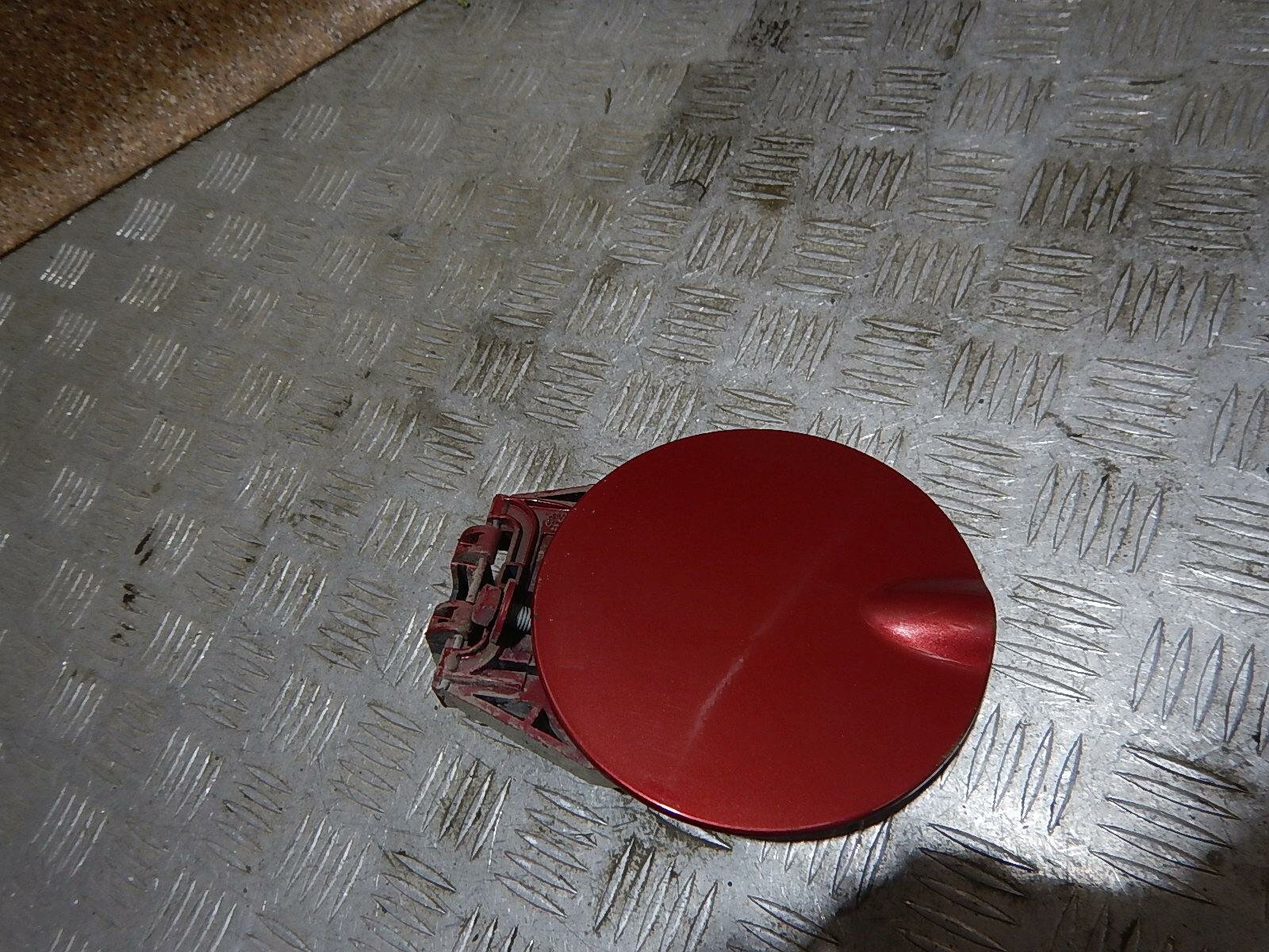 Б/У Лючок бензобака, Citroen (Ситроен)-C3 (02-09) CITROEN C3 (02-09) Мелкие царапины. 407270 Peugeot-Citroen арт. 963812...