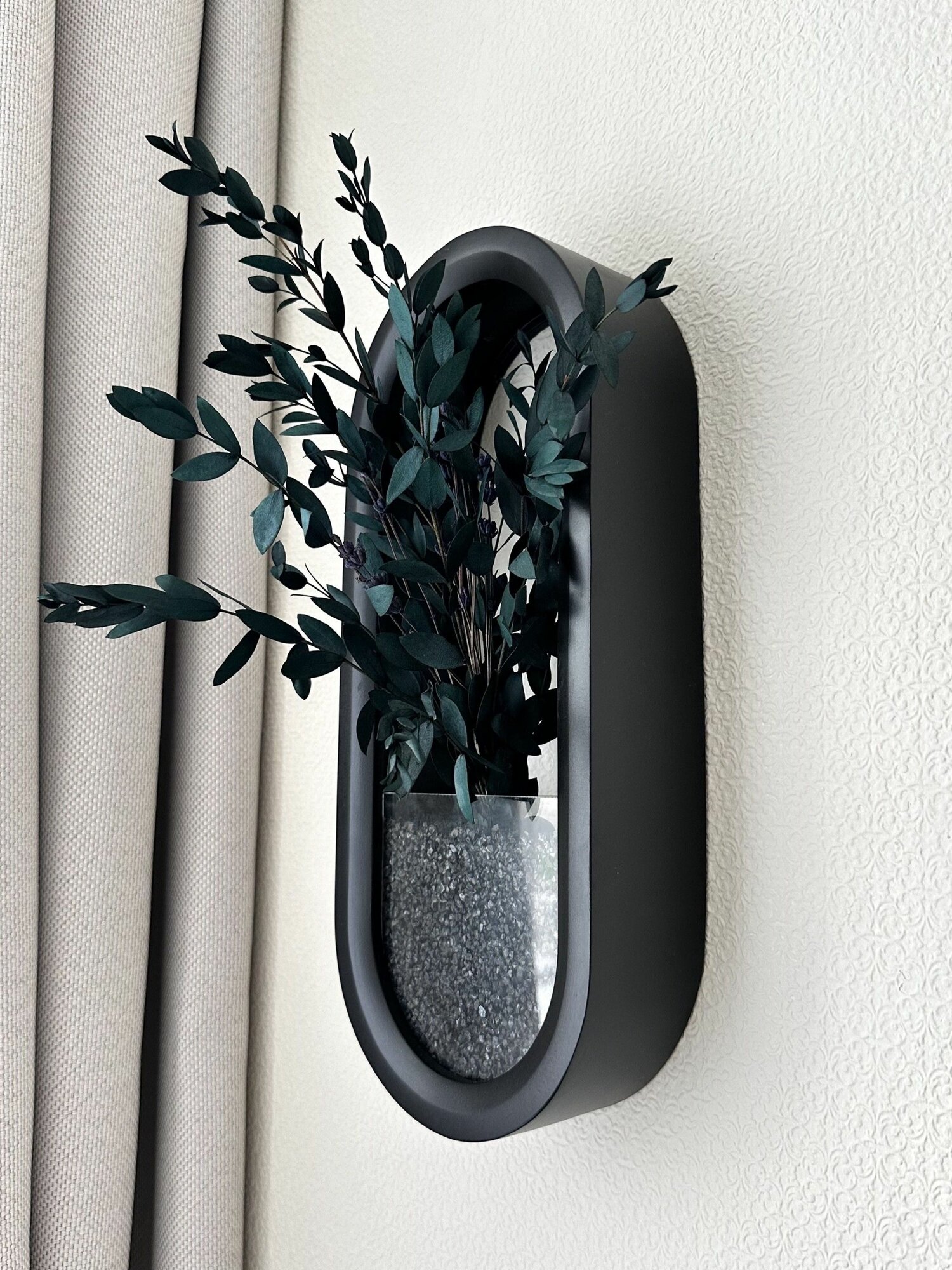 Настенное овальное декоративное кашпо черное 35х15 см на стену интерьерное с сухоцветами, эвкалипт Molecula Decor