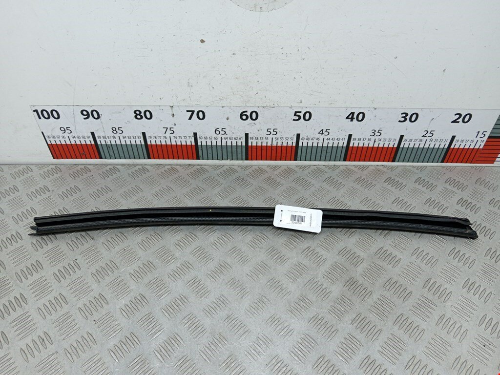 Уплотнитель стекла двери Audi A6 C7 4G0839479 арт. 2260781