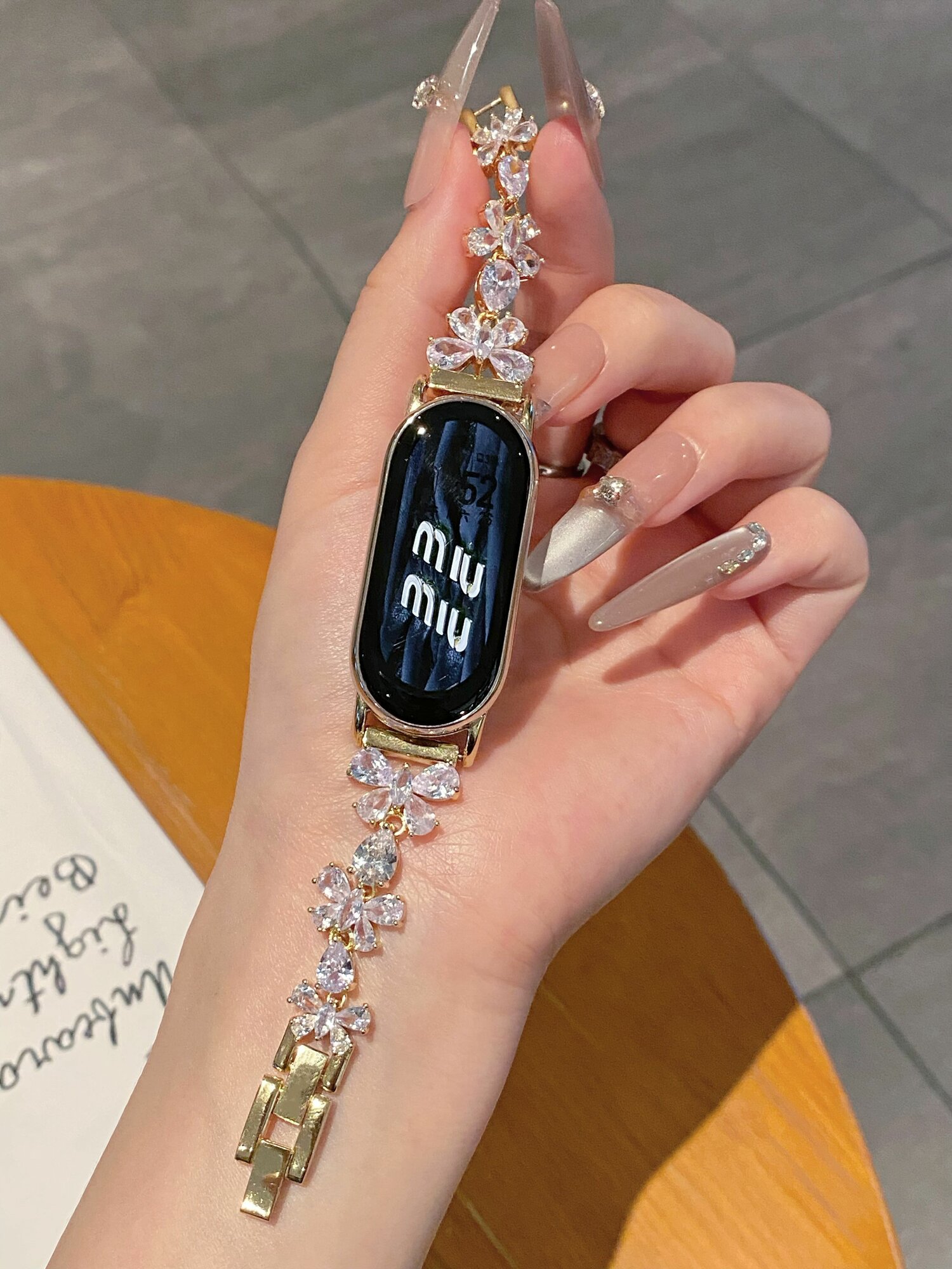 Металлический ремешок для Xiaomi Mi 8/ 9 / 10 (Xiaomi Mi Band 8 9 10), с маленькая бабочка металл со бриллиантами, стильный и удобный, женский элитный брасле для фитнес-браслета женский с бабочкой с бриллиантами