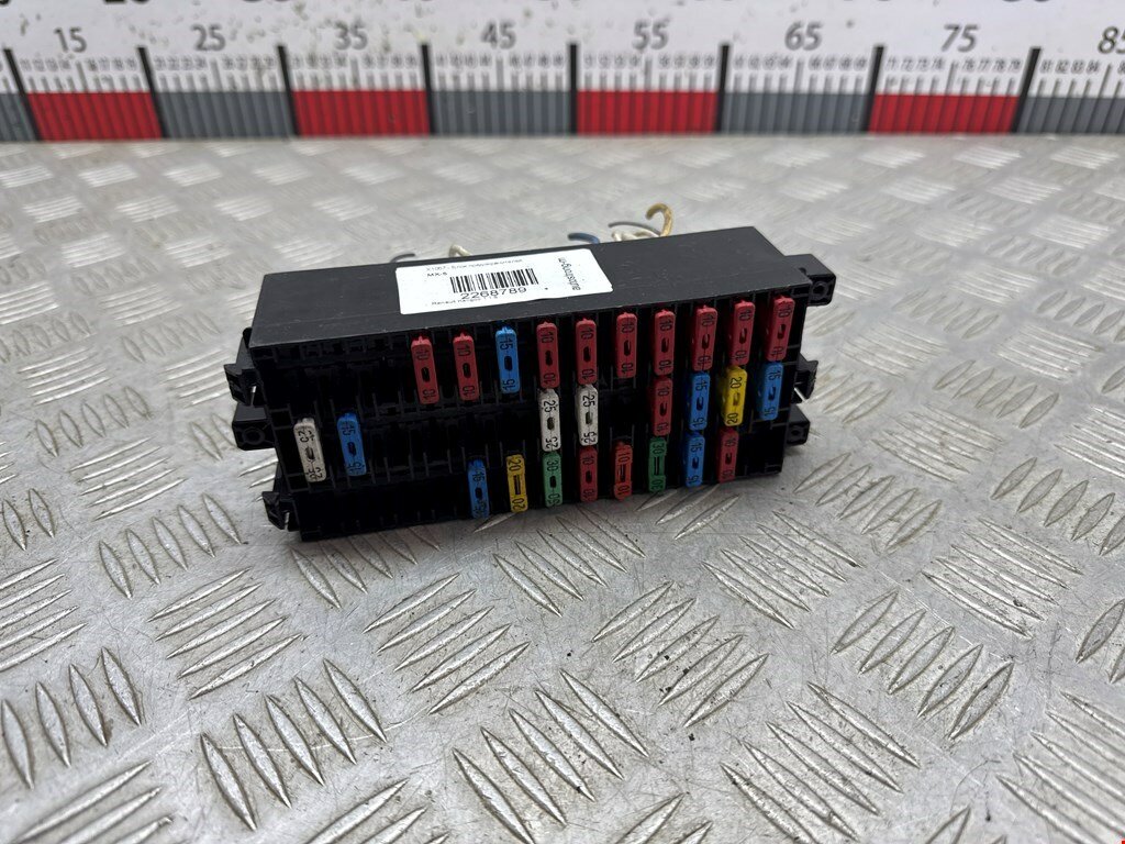 Блок предохранителей Renault Kangoo 1 арт. 2268789