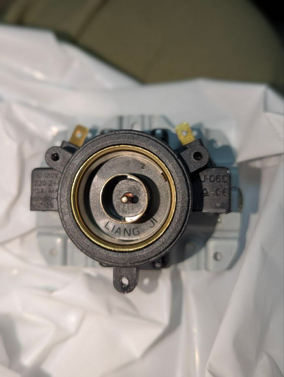 LJ-06C. Контакты чайника