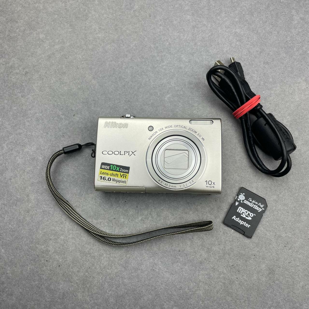 Цифровой компактный фотоаппарат Nikon Coolpix S6200