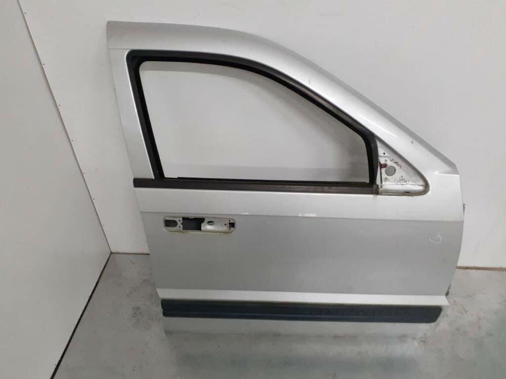 Дверь передняя правая Jeep Grand Cherokee WK 2006